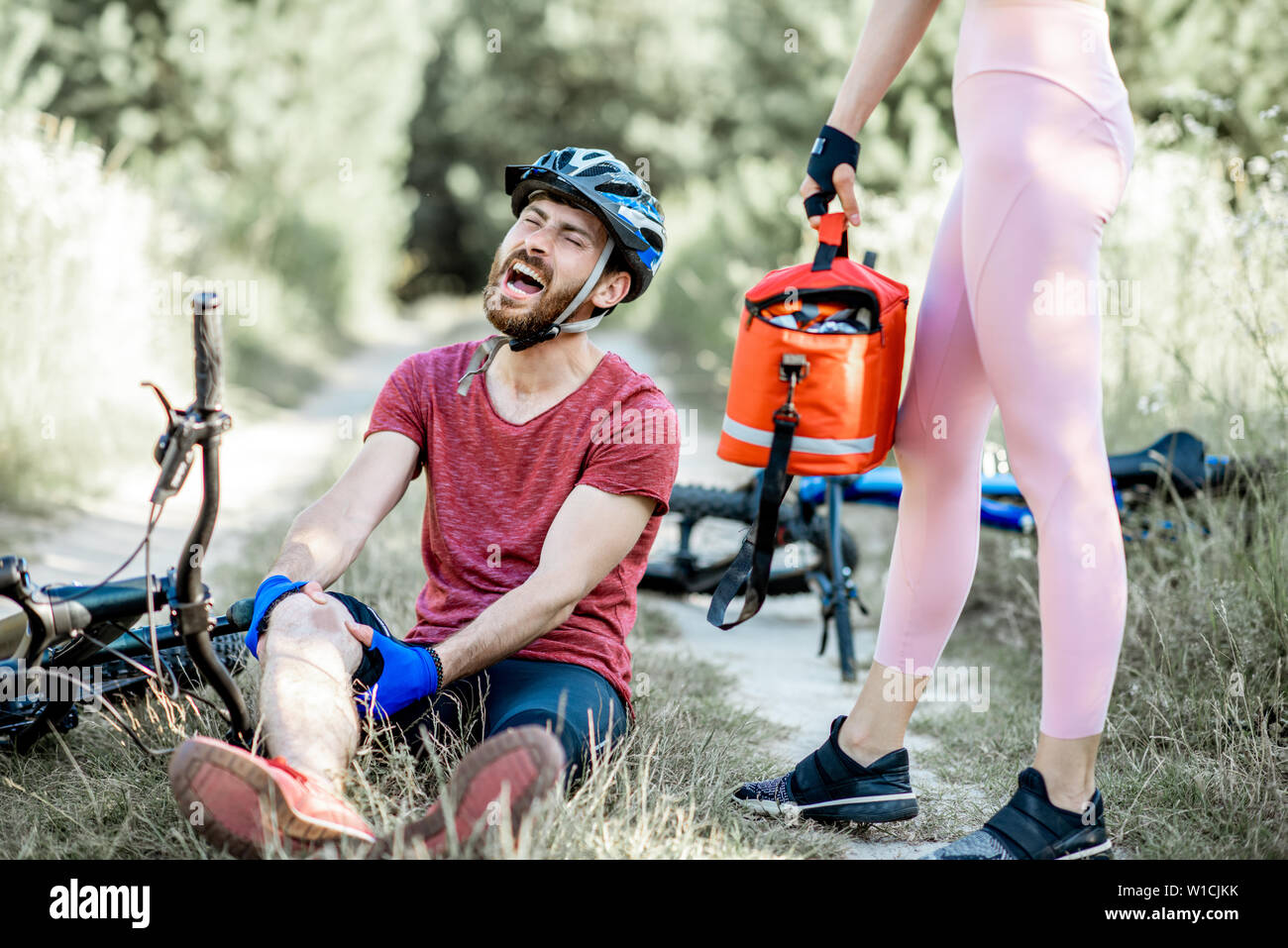 Biking accident and first aid hi-res stock photography and images - Alamy