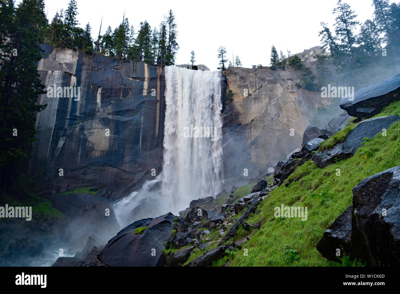 The Beautiful Vernal Fall Stock Photo - Alamy