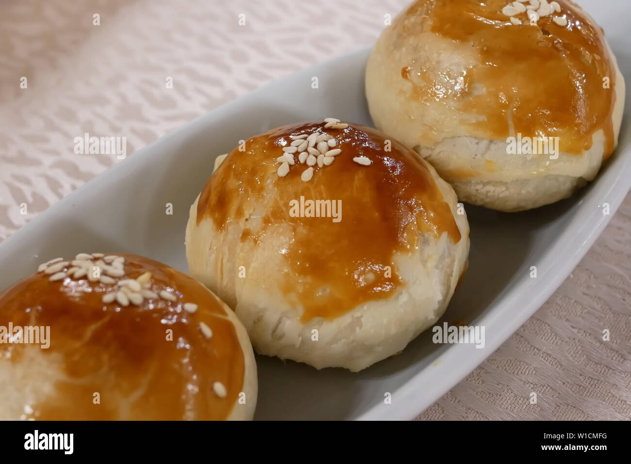 Close up of dim sum on table inside Chinese restaurant Stock Photo - Alamy