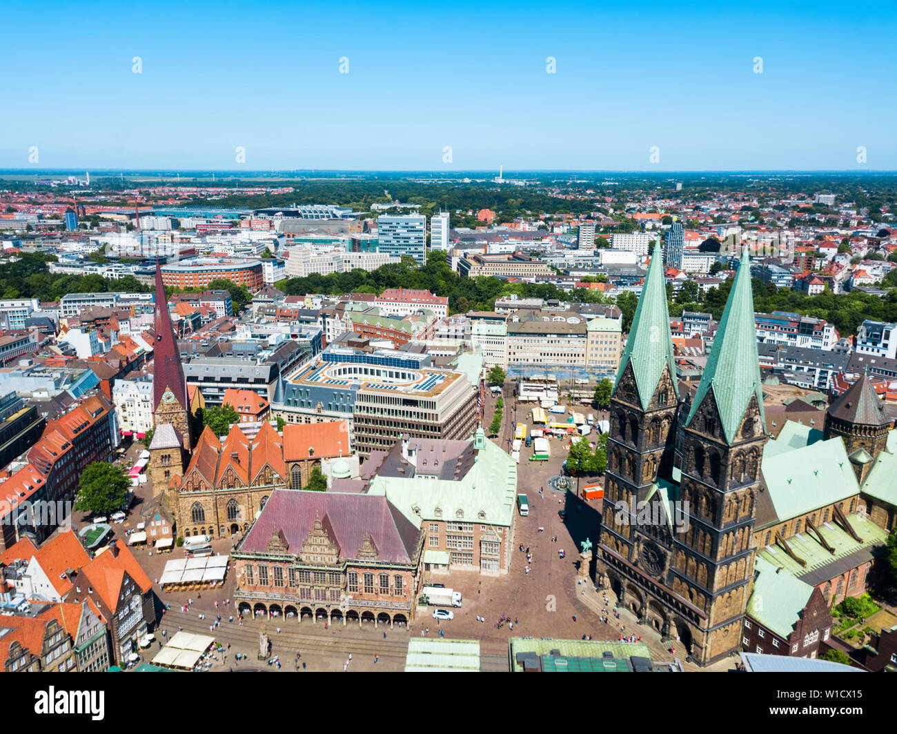 Panorama of the market square in bremen hi-res stock photography and ...