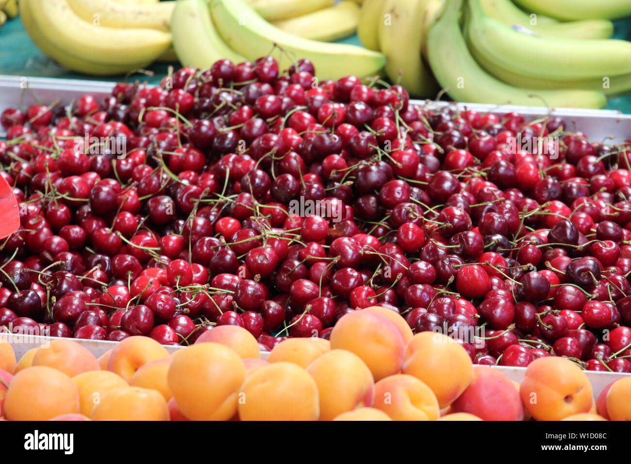 Imported fruits hi-res stock photography and images - Alamy