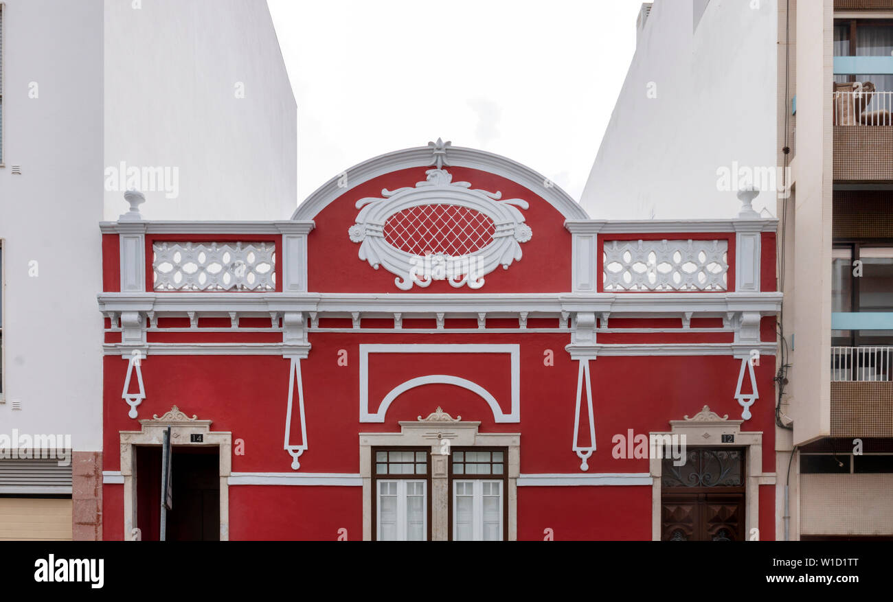 Exterior view of the typical portuguese architecture of the Algarve ...