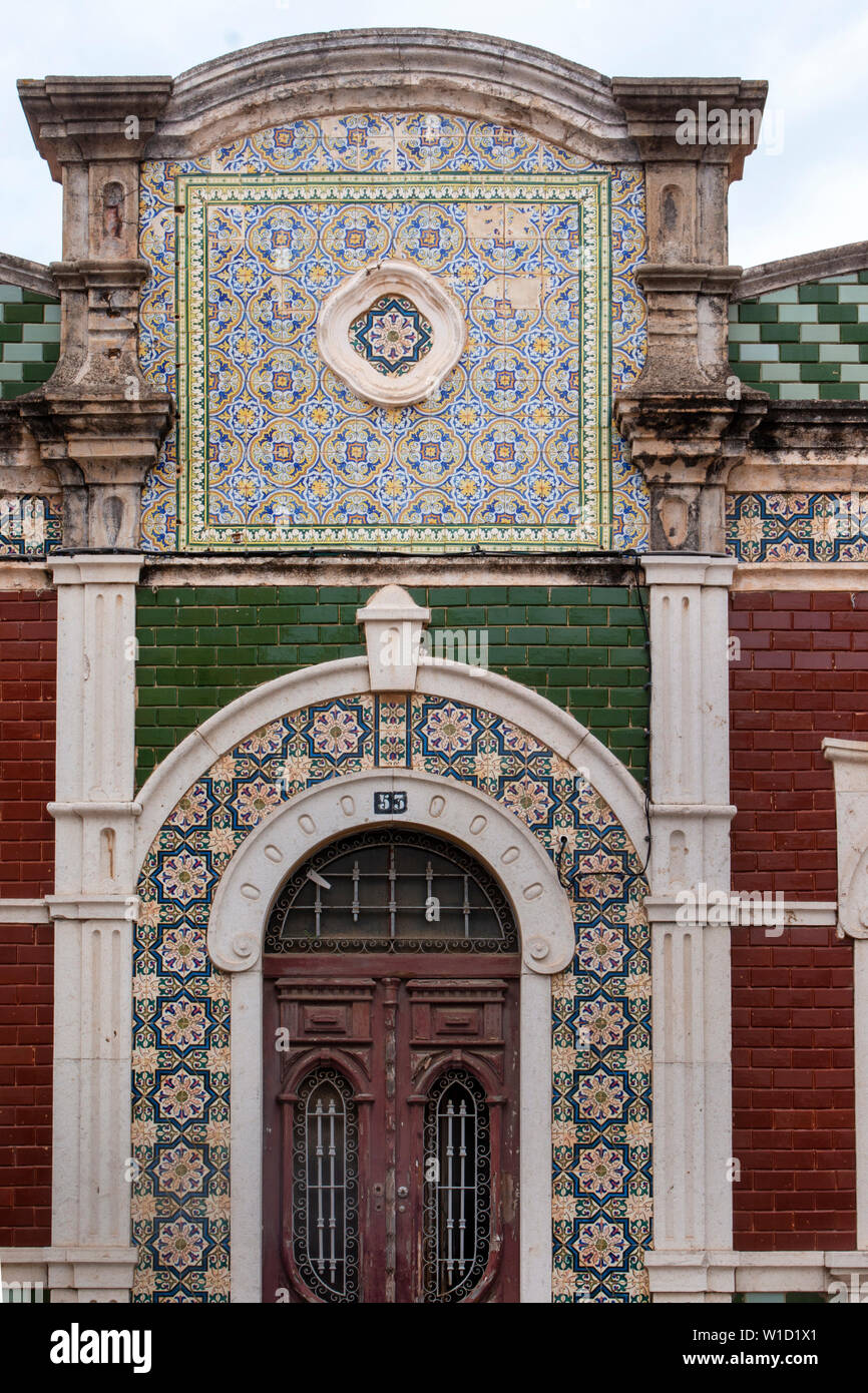 Exterior view of the typical portuguese architecture of the Algarve ...