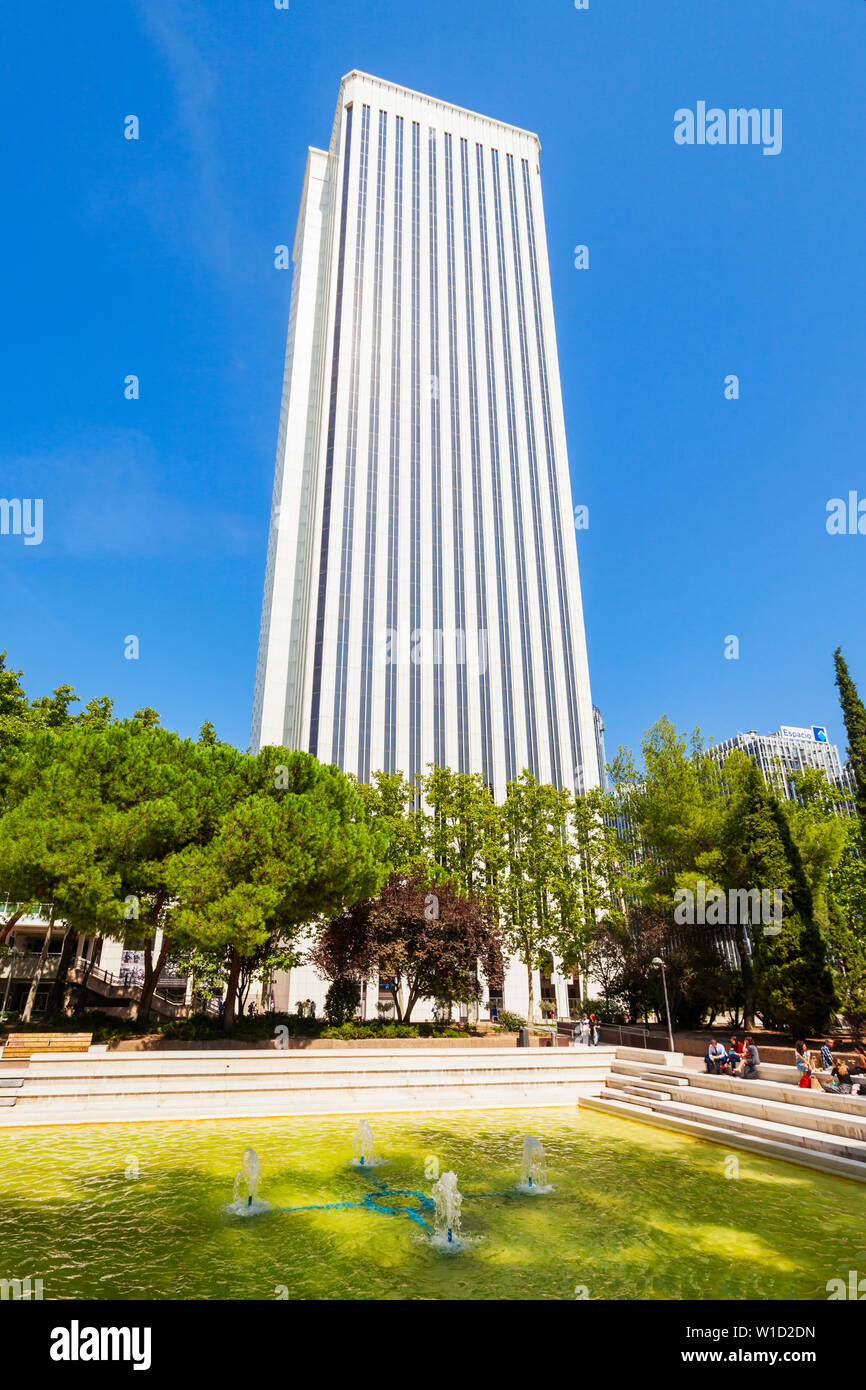 MADRID, SPAIN - SEPTEMBER 21, 2017: Torre Picasso or Picasso Tower is a ...