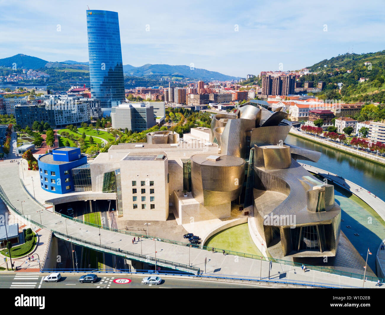 Guggenheim museum aerial view bilbao hi-res stock photography and ...
