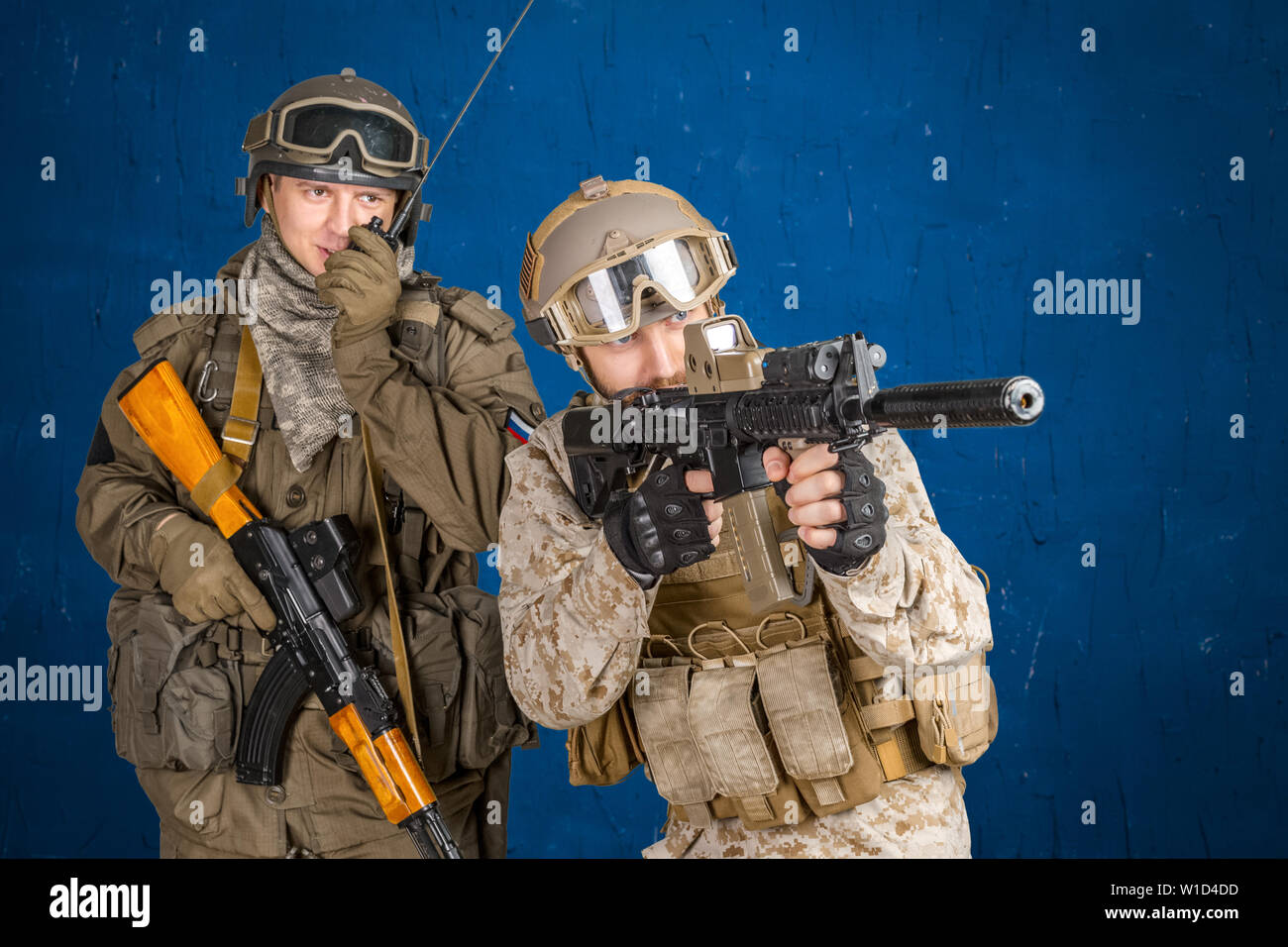 Two special force soldiers Stock Photo - Alamy