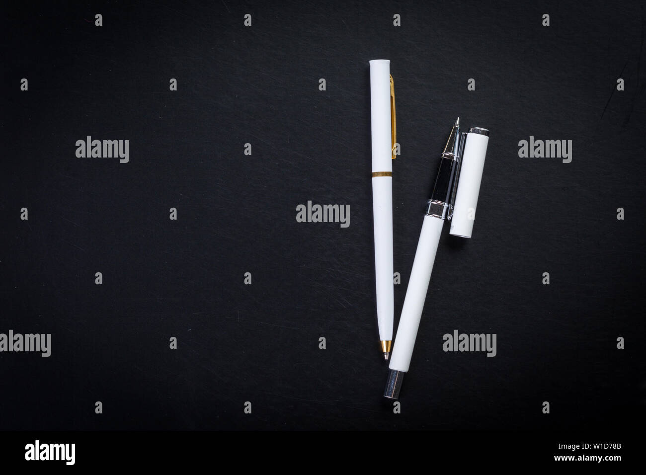 Office desk table with pen Stock Photo - Alamy