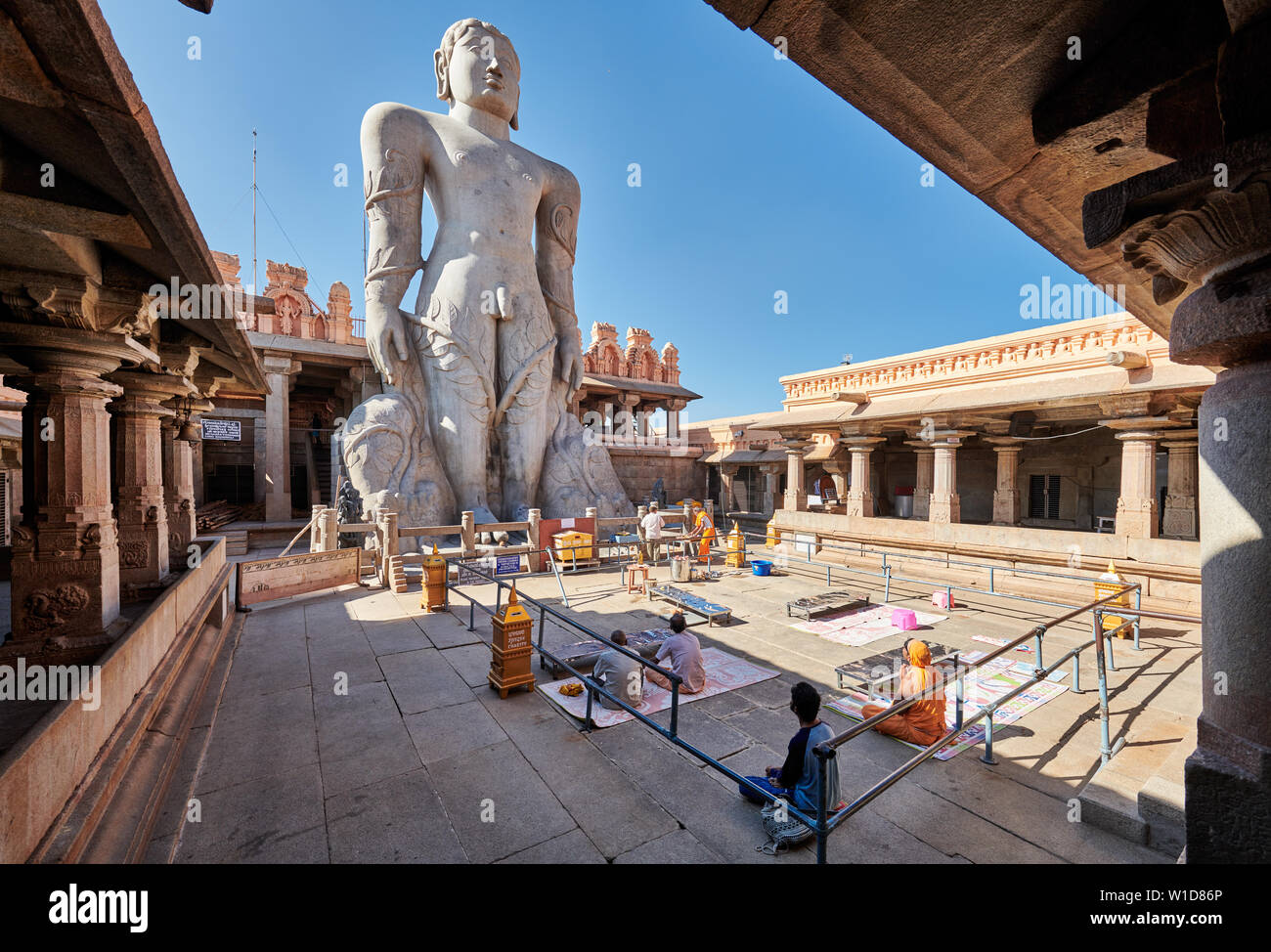 Gomateshwara Statue At Shravanabelagola at William Fetters blog