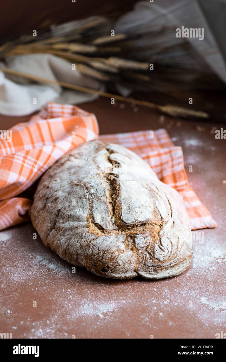 Uncut bread loaf hi-res stock photography and images - Alamy