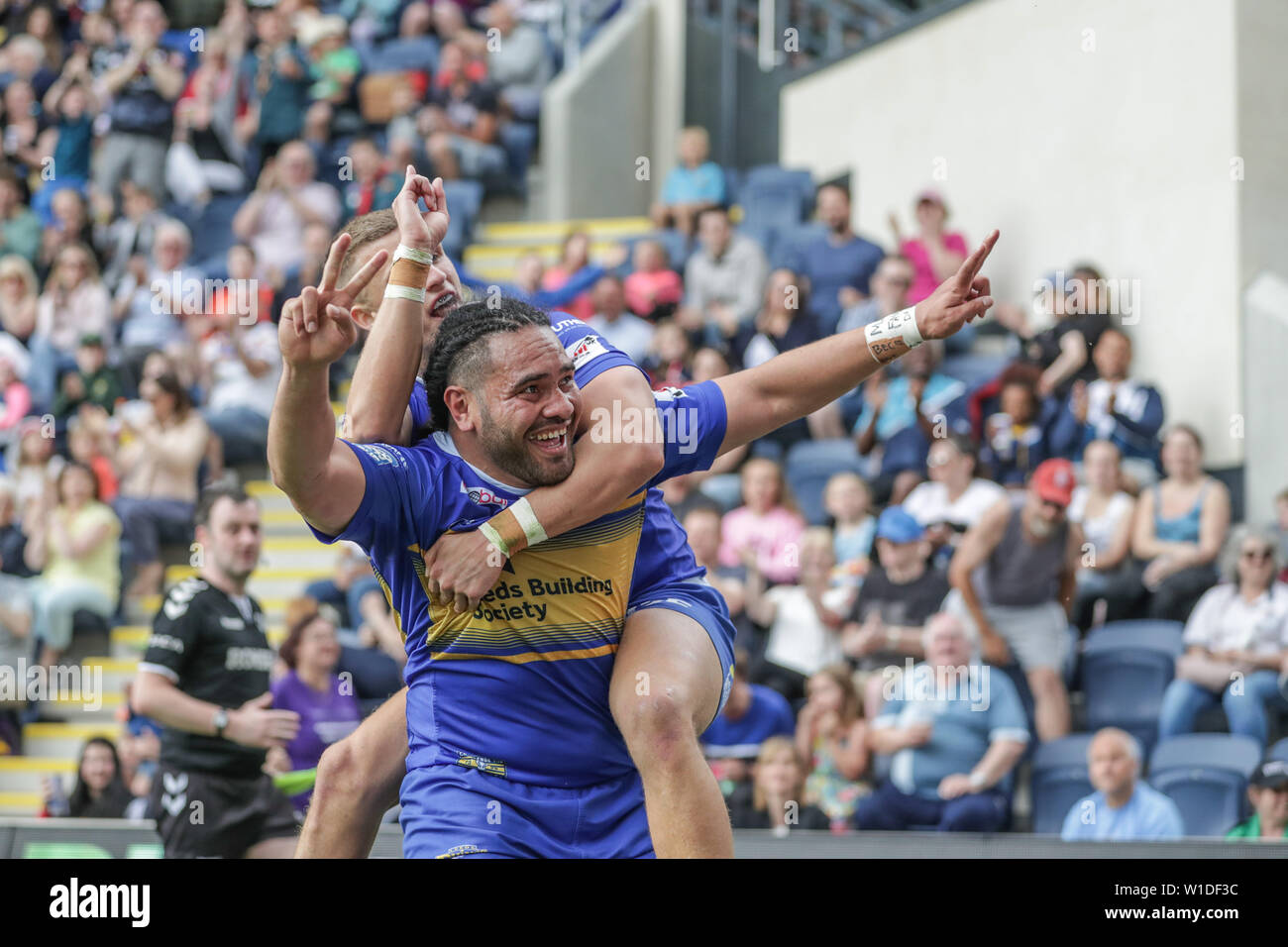 30th June 2019 , Emerald Headingley Stadium, England; Betfred Super ...