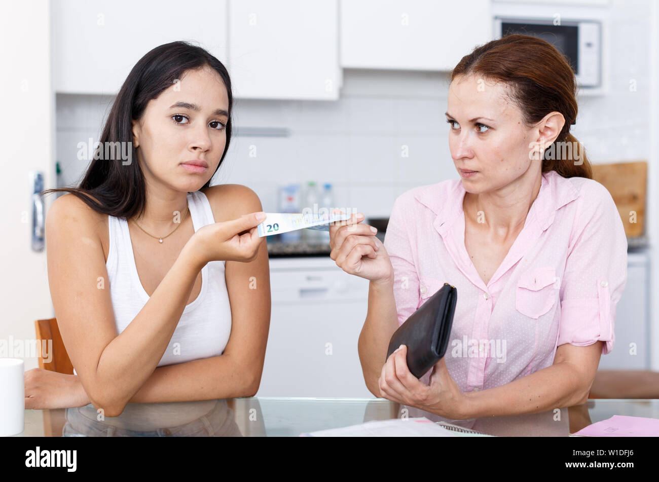 Angry mom hi-res stock photography and images - Alamy