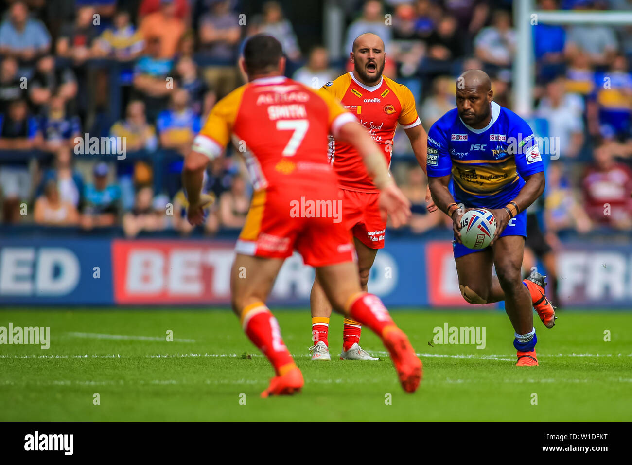 Defensive rhinos hi-res stock photography and images - Alamy