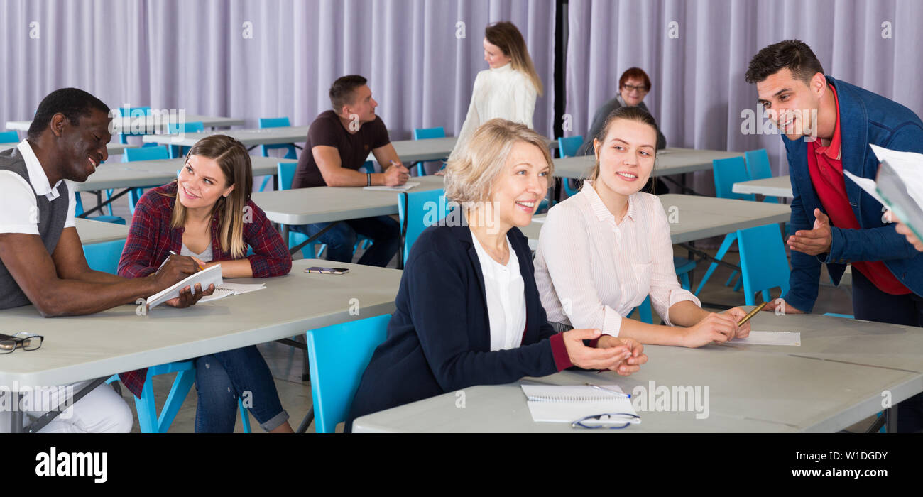 Lecture topics hi-res stock photography and images - Alamy