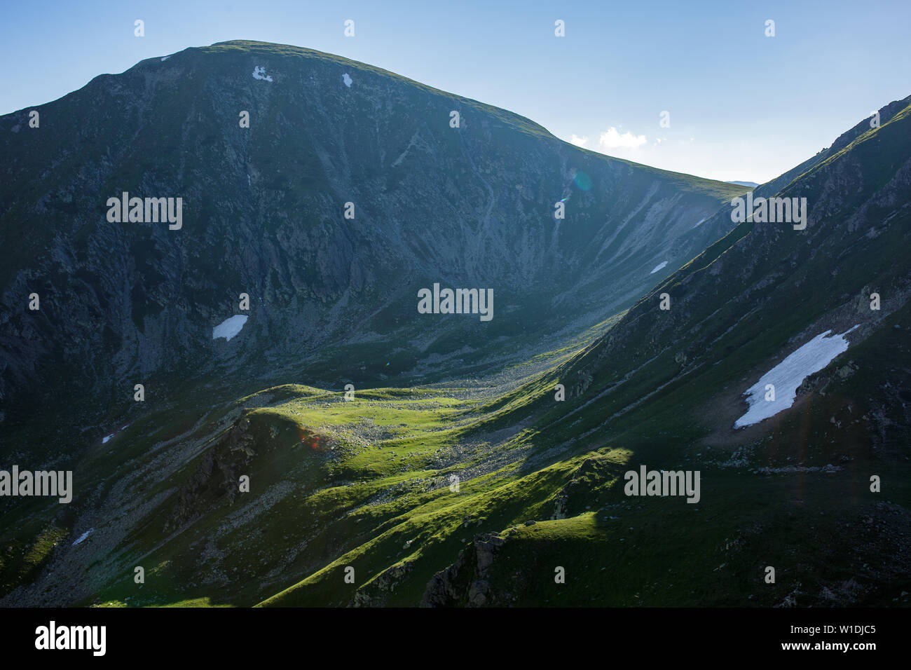 Parang mountains in Romania, picturesque landscape Stock Photo - Alamy