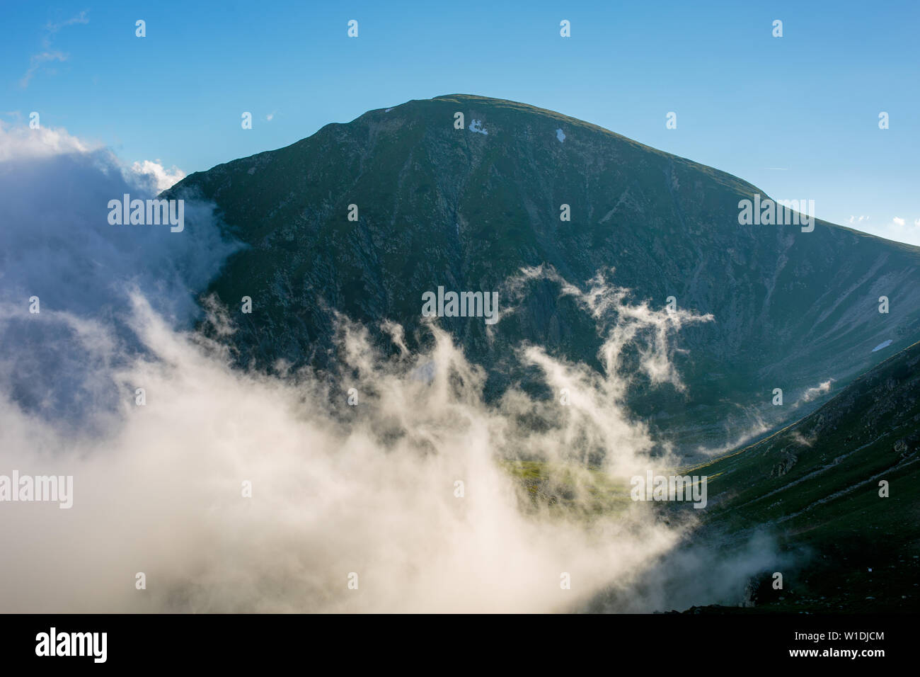 Parang mountains in Romania, picturesque landscape Stock Photo - Alamy