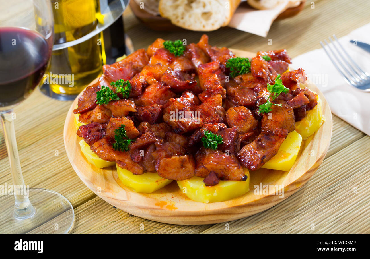 Morro a la gallega. Typical Spanish dish from Galicia of roasted cut ...