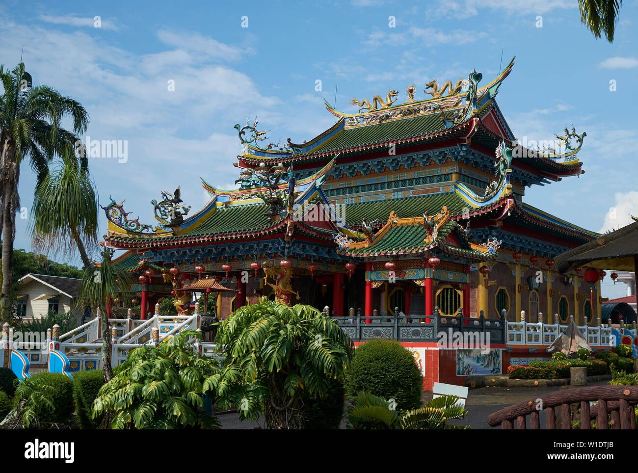 Guan yin chinese temple hi-res stock photography and images - Alamy