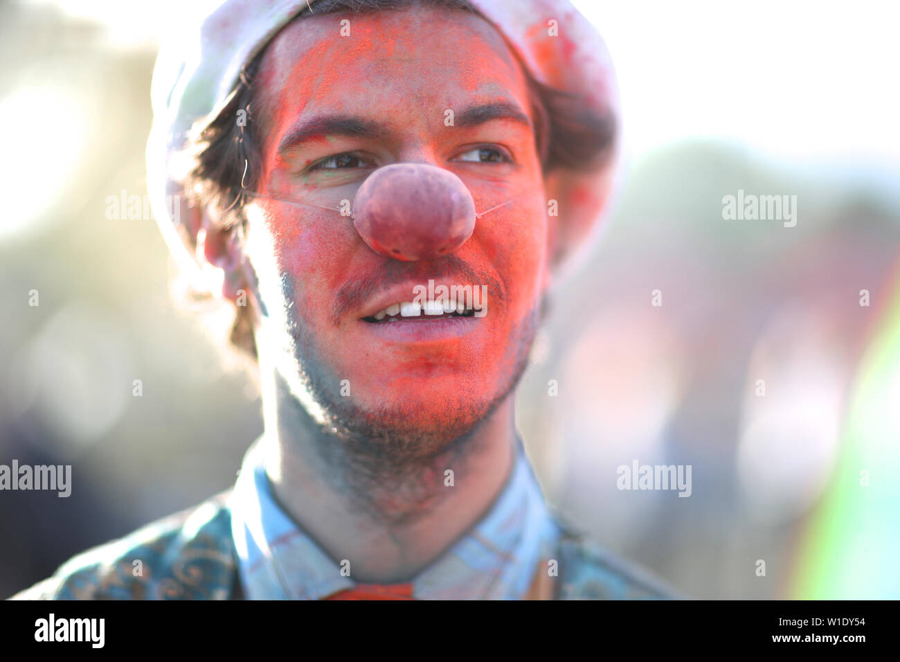 Asian clown hi-res stock photography and images - Alamy