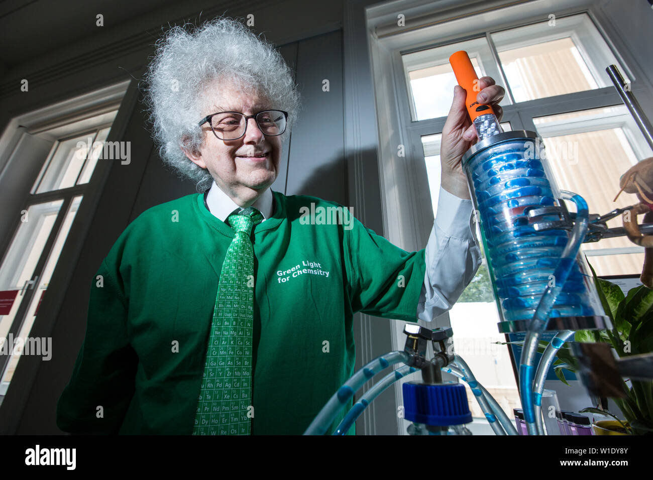 Royal Society Summer Science Exhibition. Prof Martyn Poliakoff with a ...
