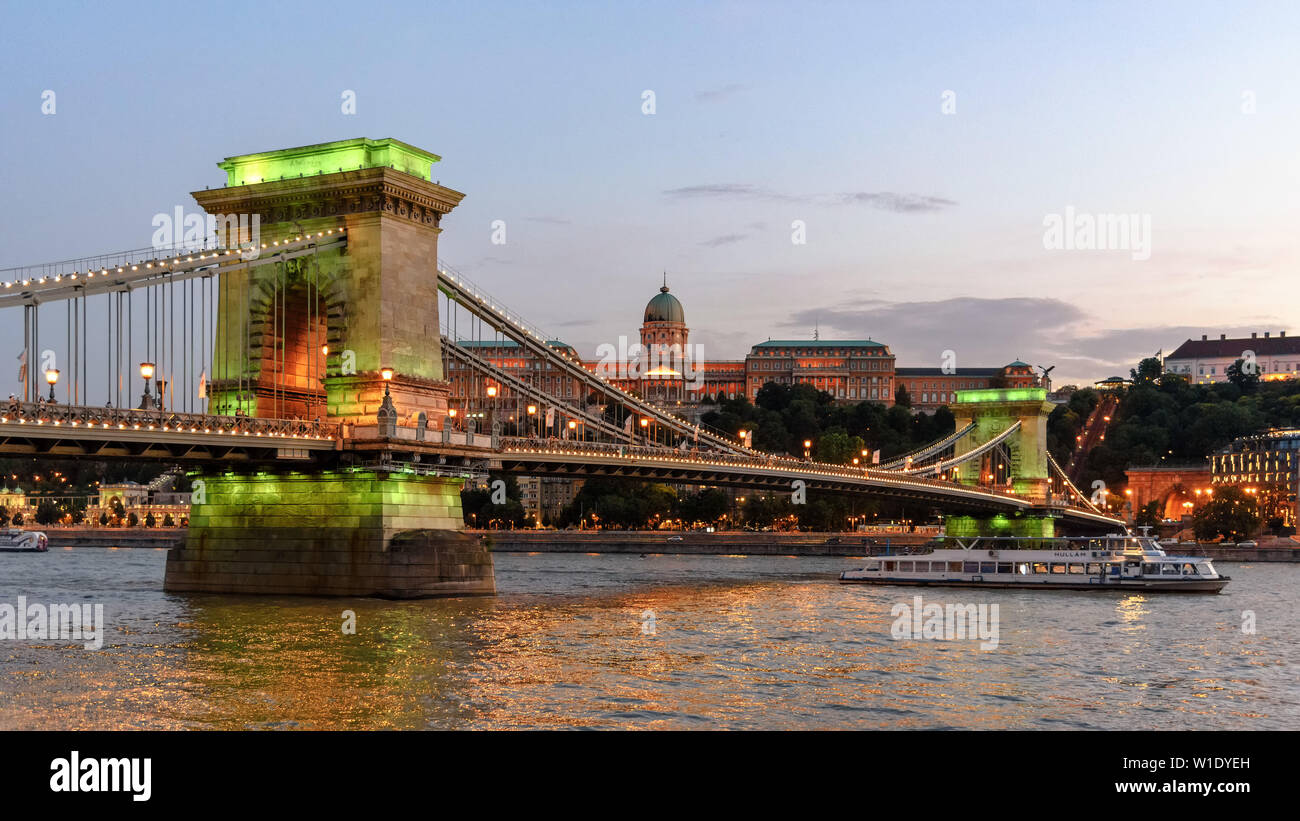 The Szechenyi Chain Bridge over the Danube in Budapest, Hungary with ...