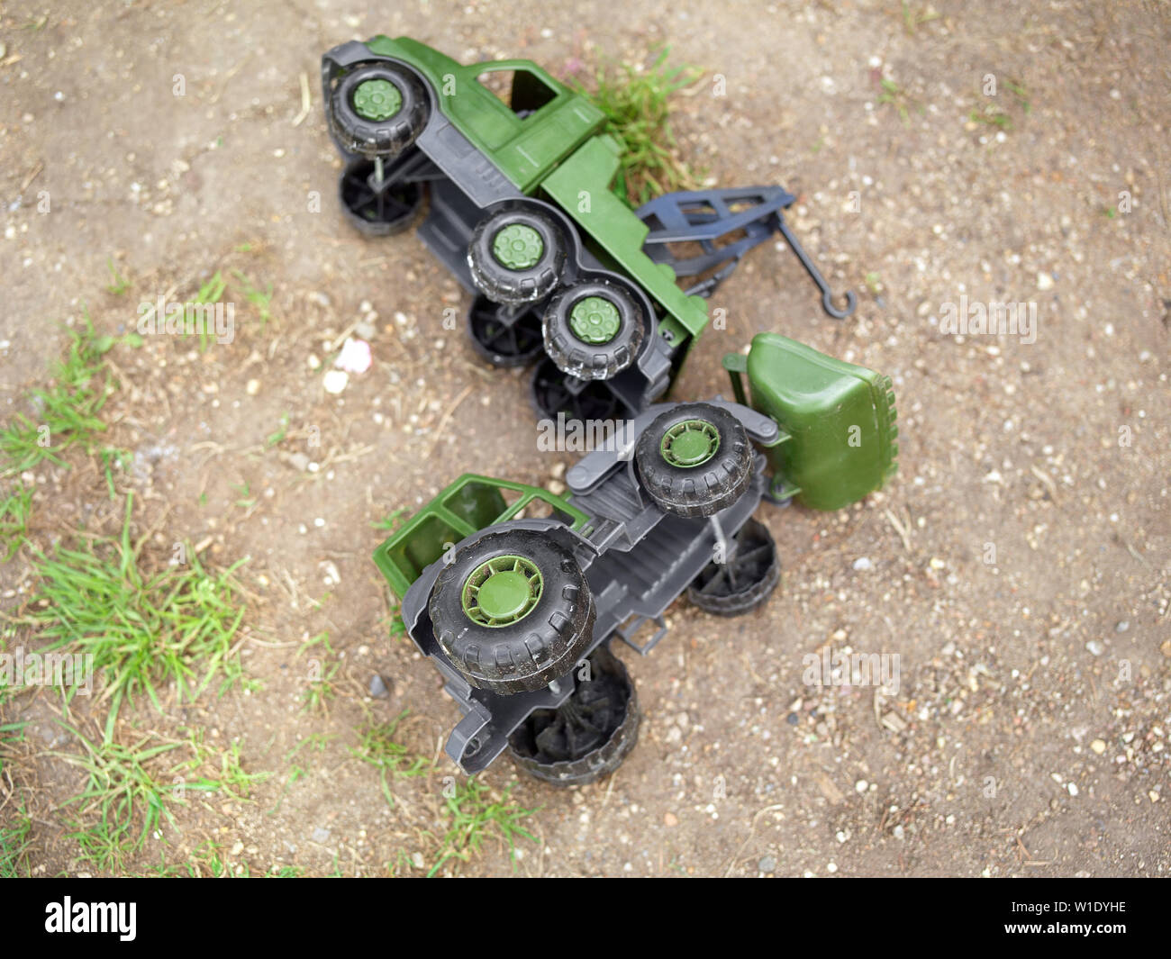Tipped over truck hi-res stock photography and images - Alamy