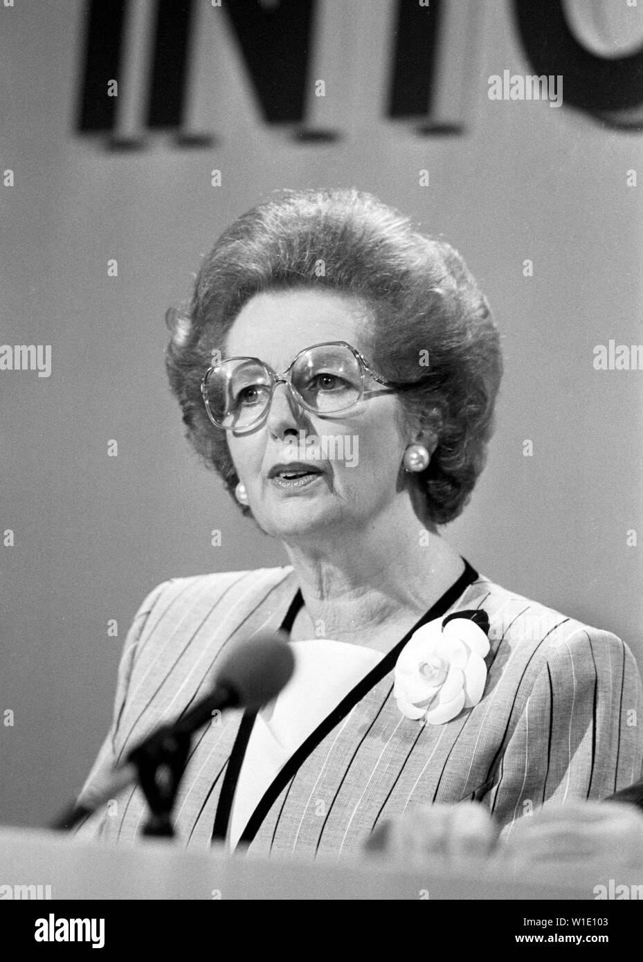Margaret thatcher conference speech Black and White Stock Photos ...