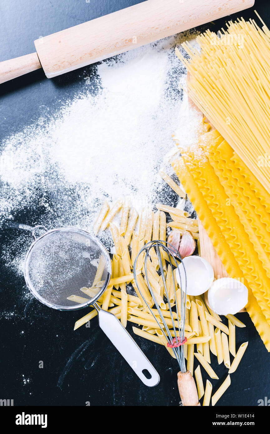 dry pasta spaghetti with ingredient Stock Photo - Alamy
