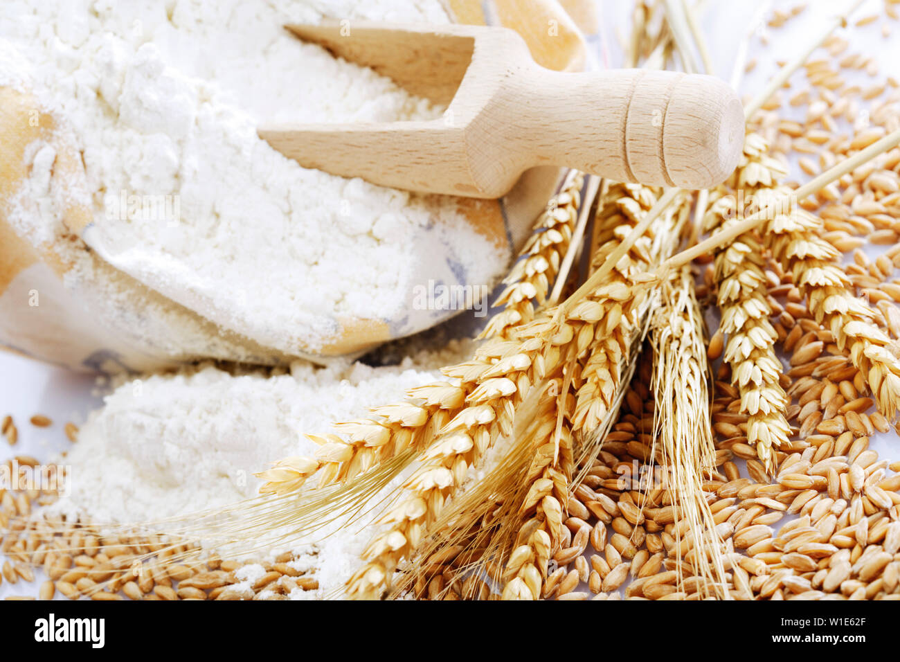 Rye flours hi-res stock photography and images - Alamy