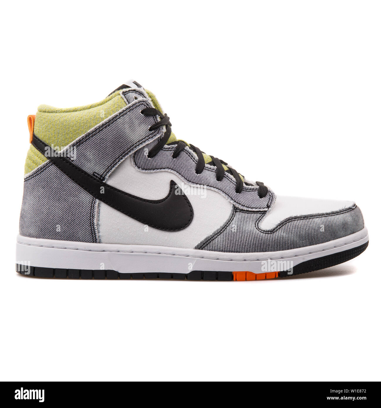 Basketball dunk top view hi-res stock photography and images - Alamy