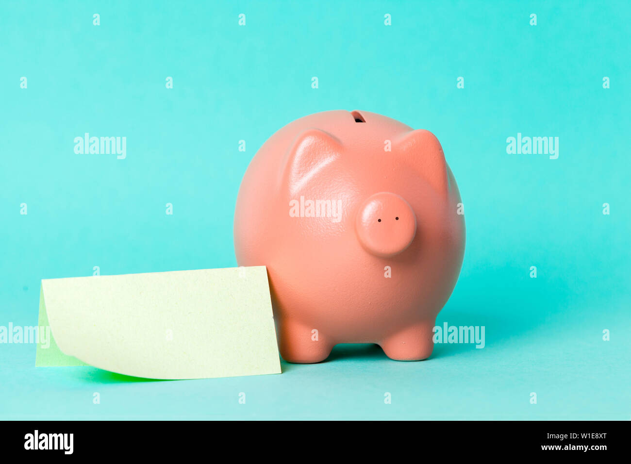 Piggy bank blank sheet hi-res stock photography and images - Alamy