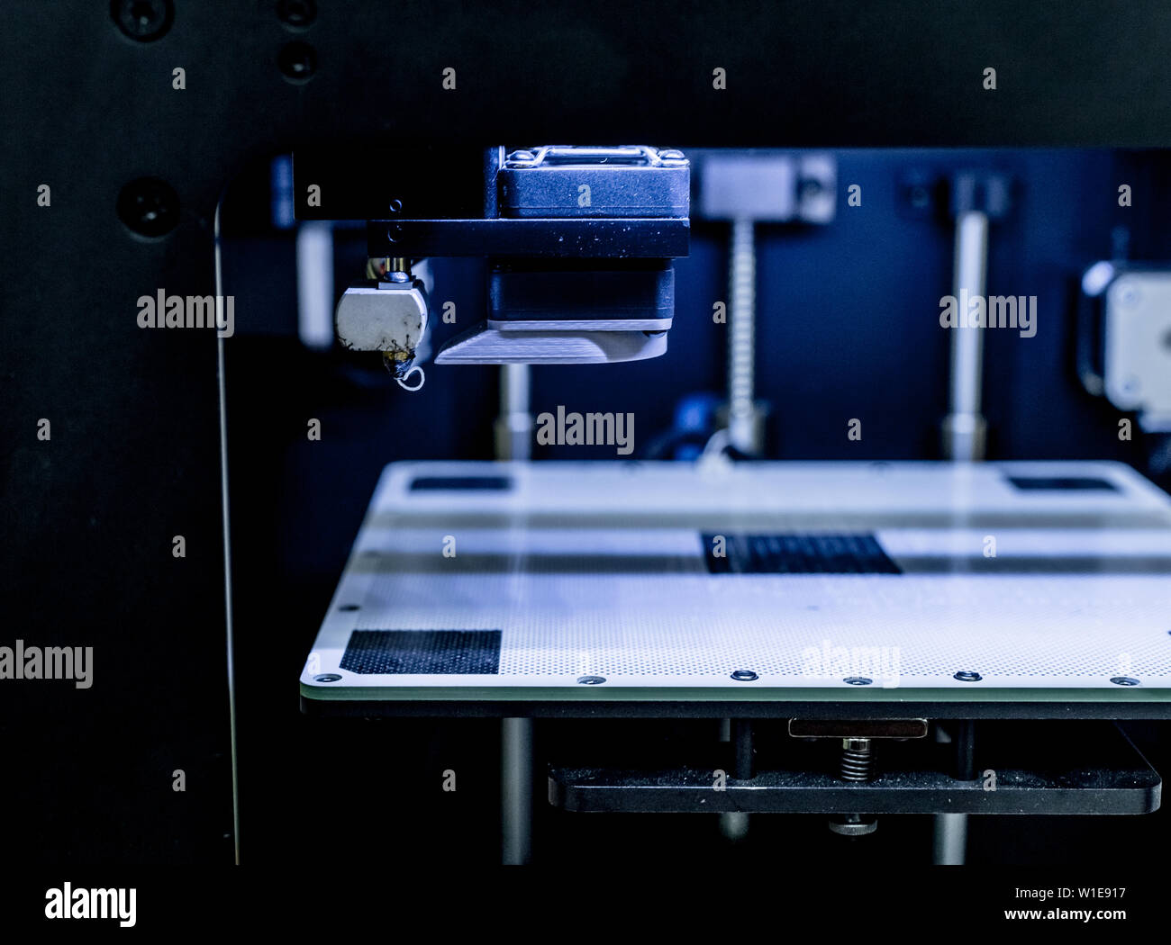 Working 3d printer Stock Photo - Alamy