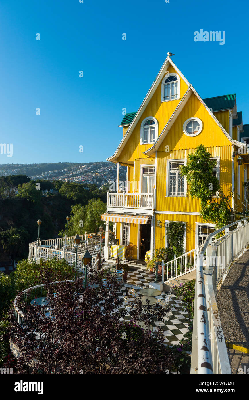 Colourful buildings, Valparaiso, Chile, South America Stock Photo - Alamy