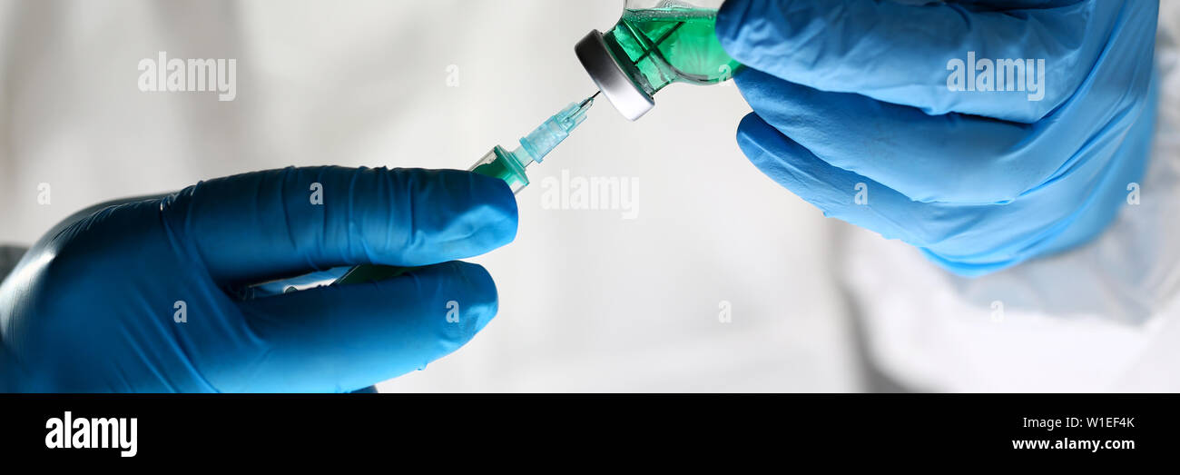 Chemist injection hi-res stock photography and images - Alamy