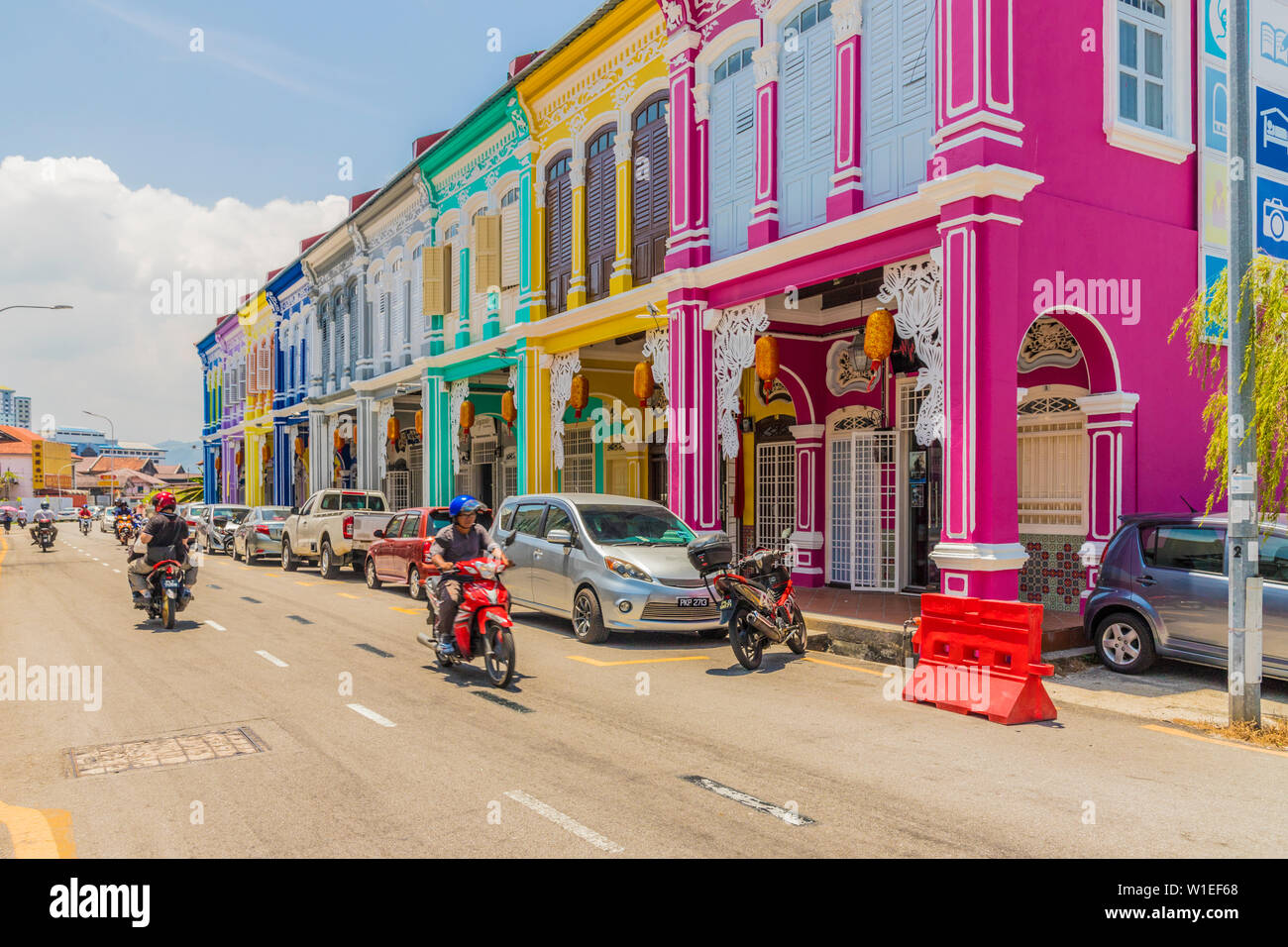 The colourful shop house architecture of Kek Chuan Jalan Road in George ...