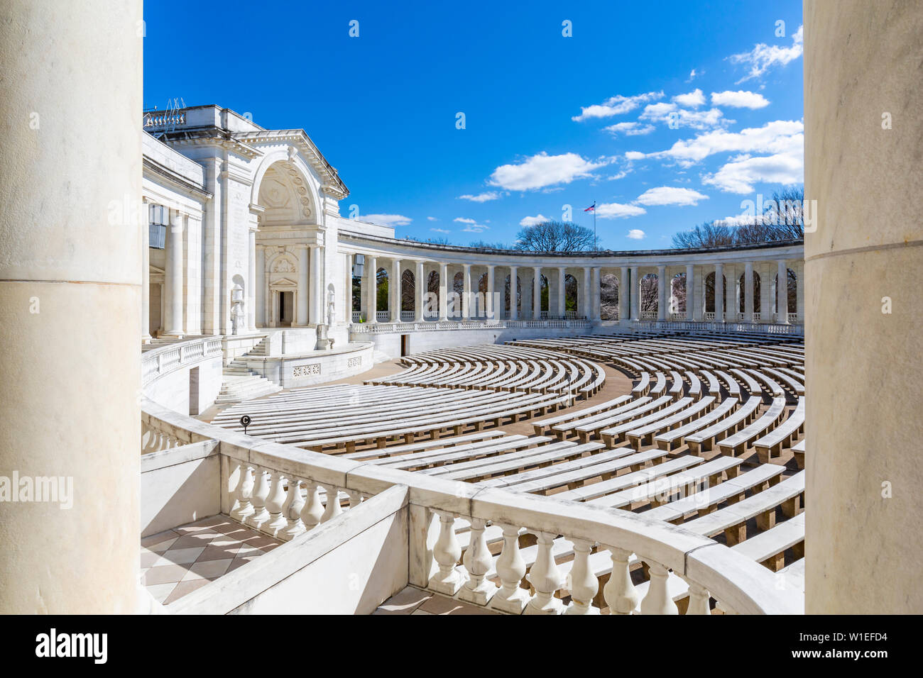 View of Memorial Amphitheatre in Arlington National Cemetery ...