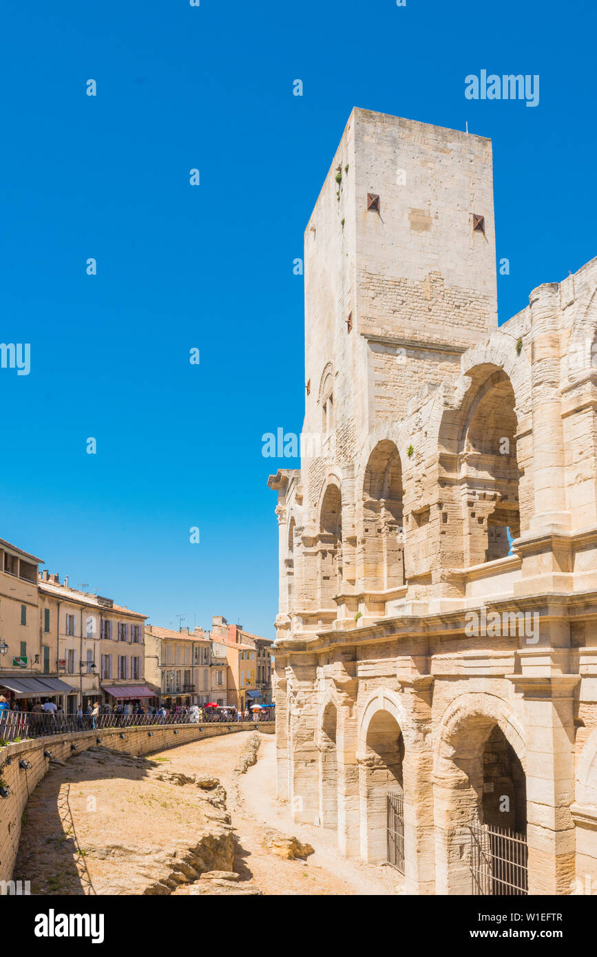 Roman amphitheatres france hi-res stock photography and images - Alamy