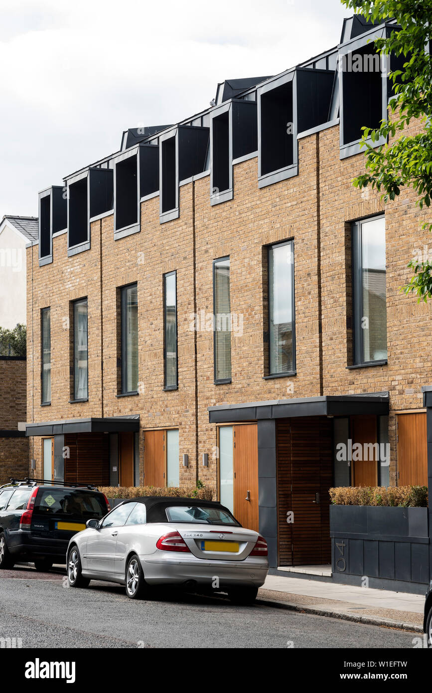 Modern townhouse built in the place of Victorian terrace houses, part ...