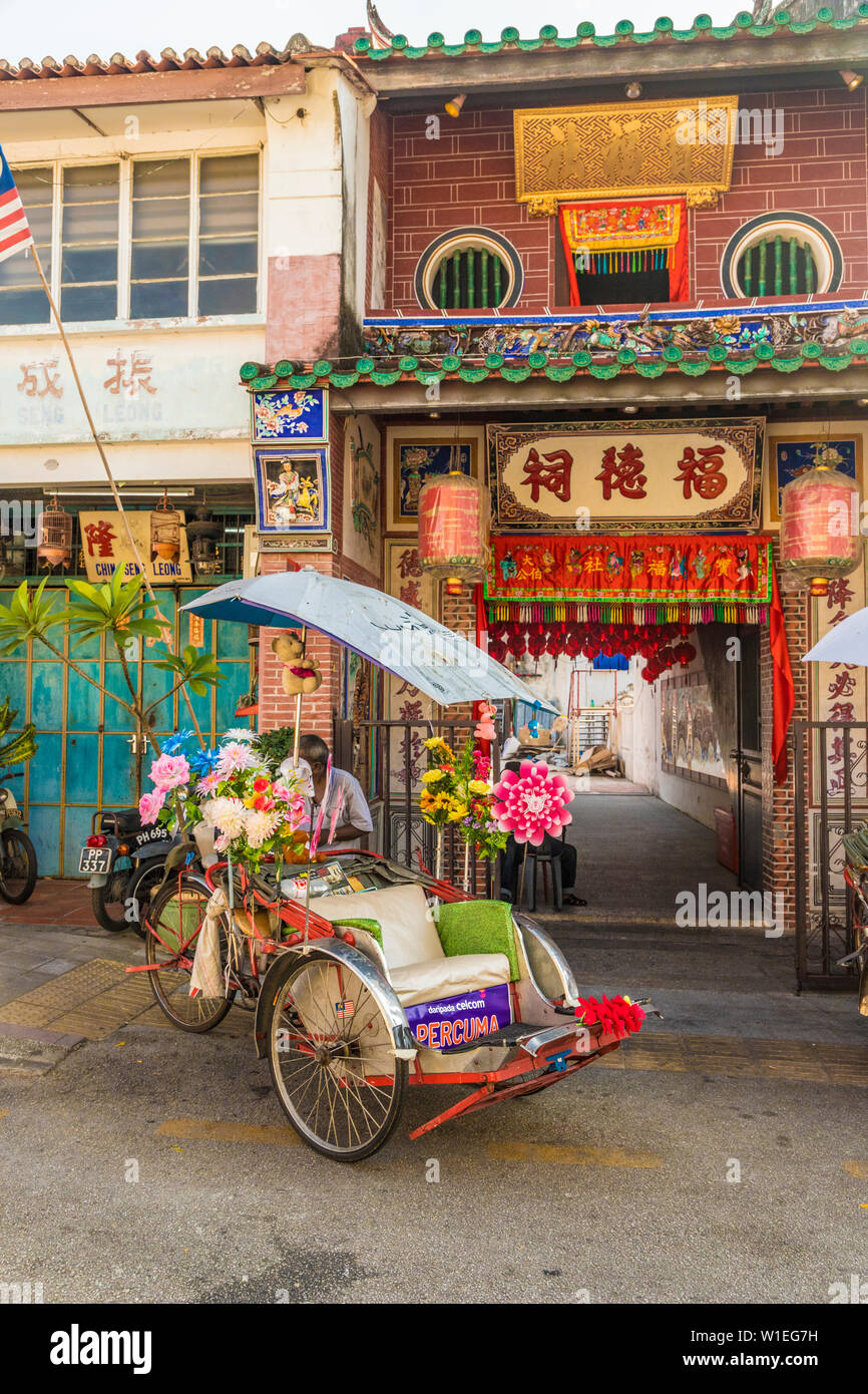 A street scene in George Town, Penang Island, Malaysia, Southeast Asia ...