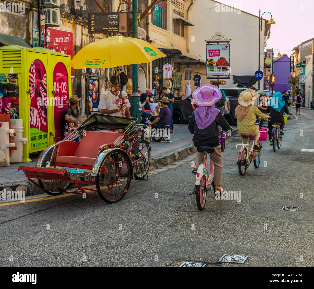 A street scene in George Town, Penang Island, Malaysia, Southeast Asia ...