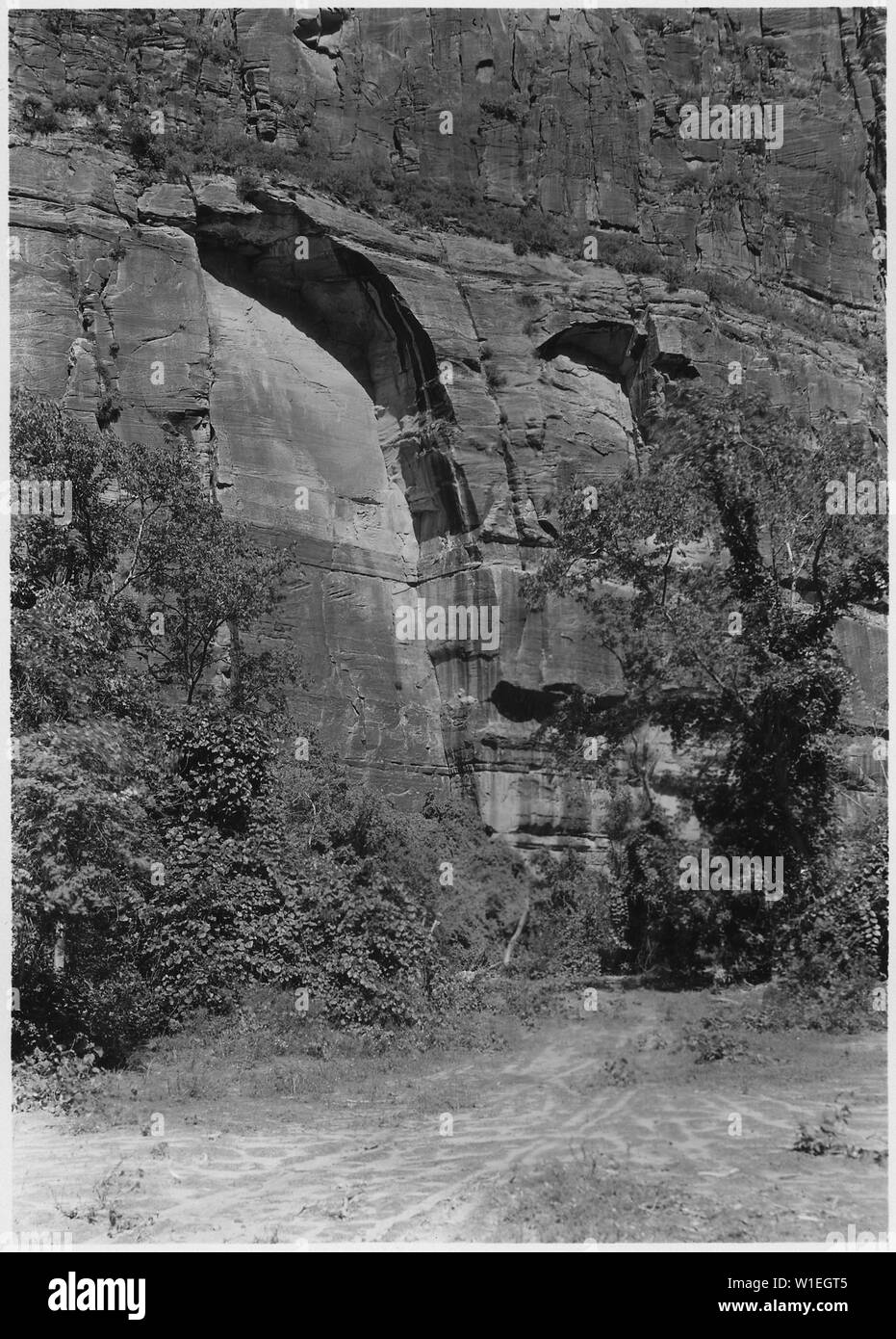 Half temple Black and White Stock Photos & Images - Alamy