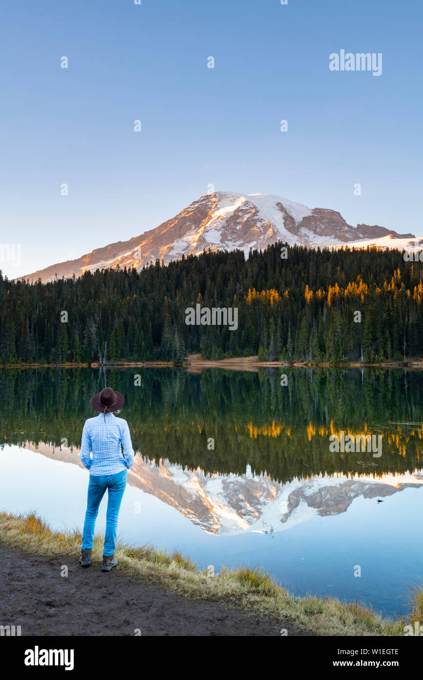 Reflection Lake, Mount Rainier National Park, Washington State, United ...