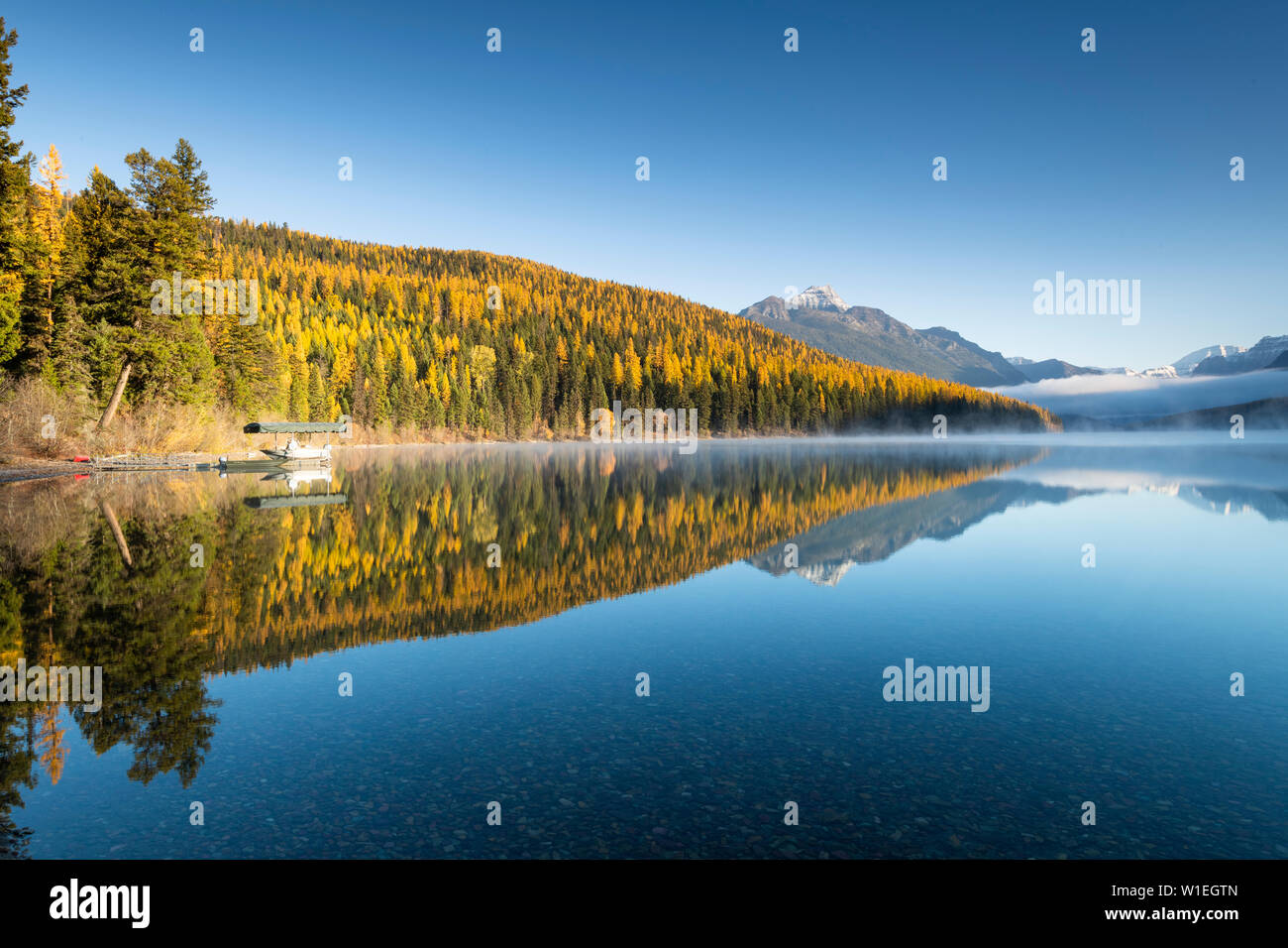 Bowman lake hi-res stock photography and images - Alamy