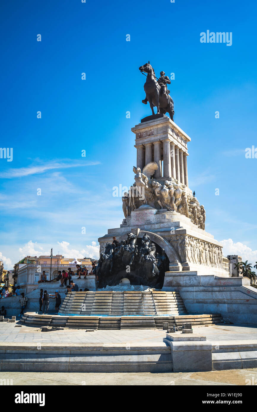 Maximo Gomez Monument, La Habana (Havana), Cuba, West Indies, Caribbean ...