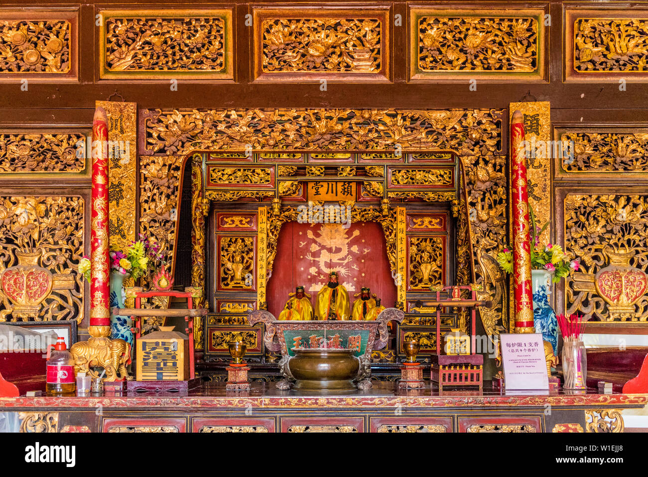 The interior of Eng Chuan Tong Tan Kongsi clan house in George Town ...