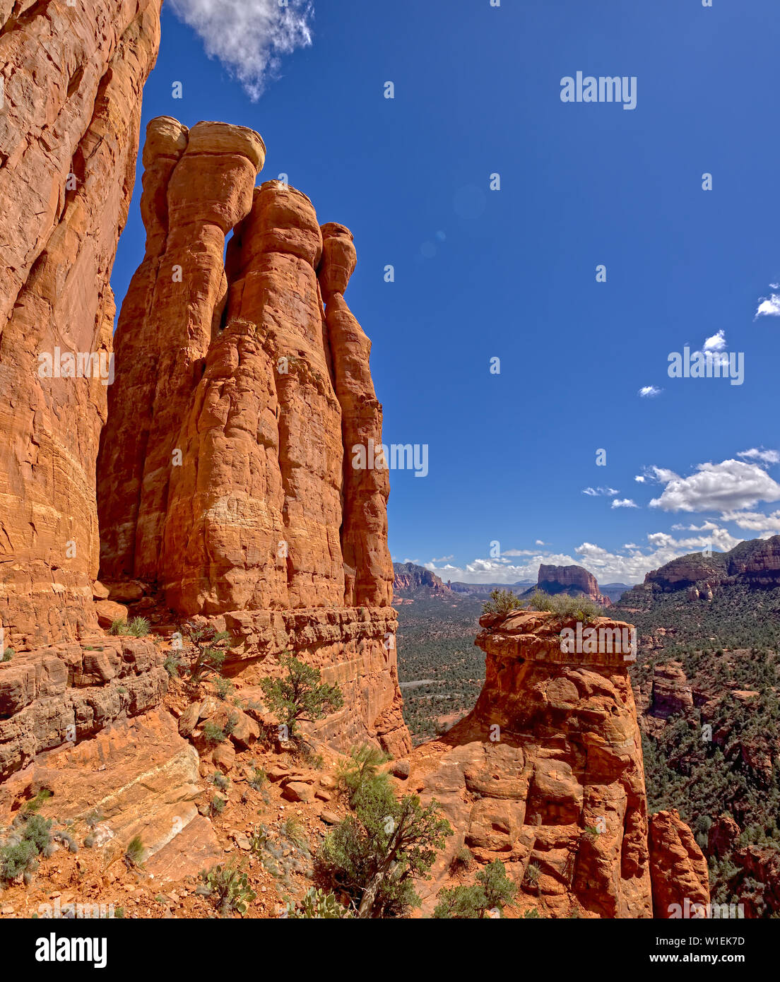 The centre Altar of Cathedral Rock, with Courthouse Buttes in the ...