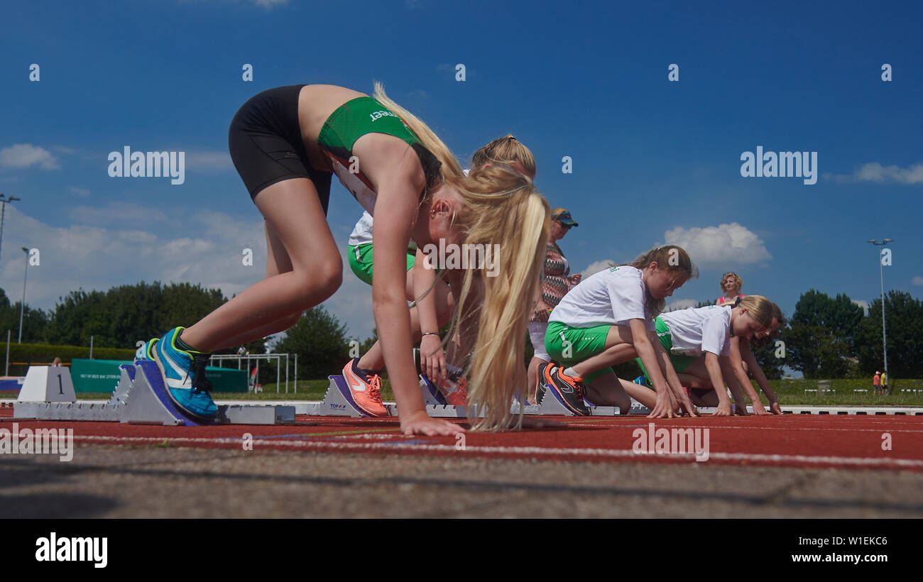 Girls At Starting Line High Resolution Stock Photography and Images - Alamy
