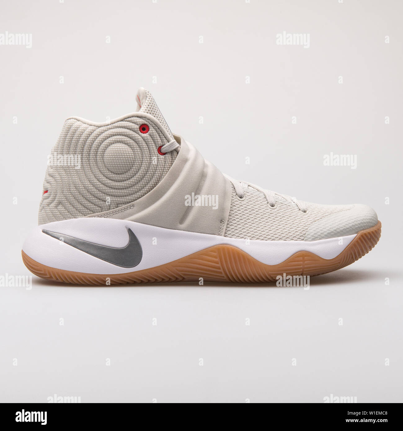 Kyrie shoes hi-res stock photography and images - Alamy