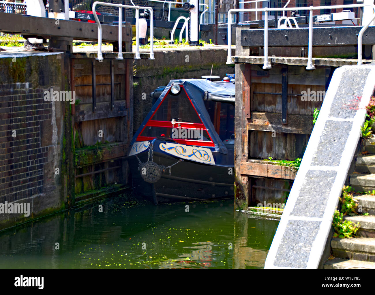 Barge on Camden Locks Stock Photo - Alamy