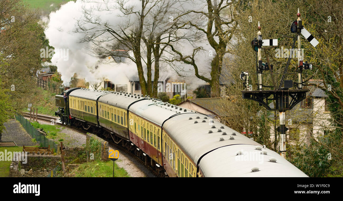 GWR Class 9400 pannier tank No 9466 at Buckfastleigh during the South ...