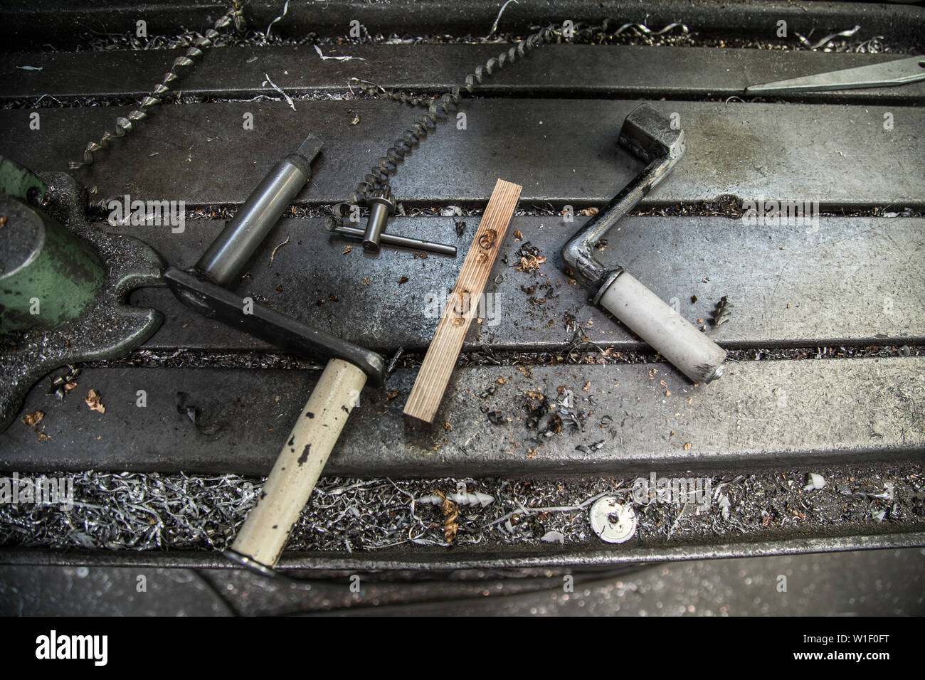 Splinter hand hi-res stock photography and images - Alamy